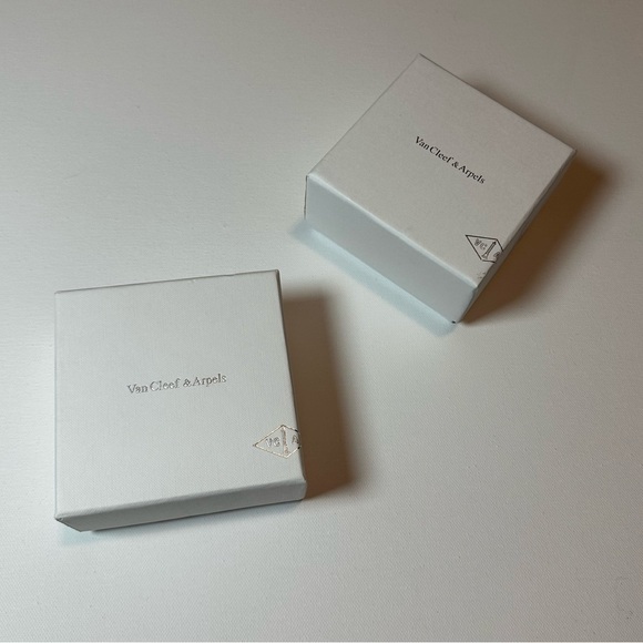 Van Cleef & Arpels | Accessories | Van Cleef Arpels White Jewelry Boxes ...